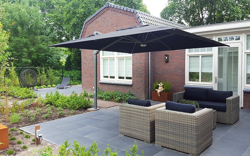 Solero® Palestro | Grote zweefparasol | 4x3 of 4x4 meter